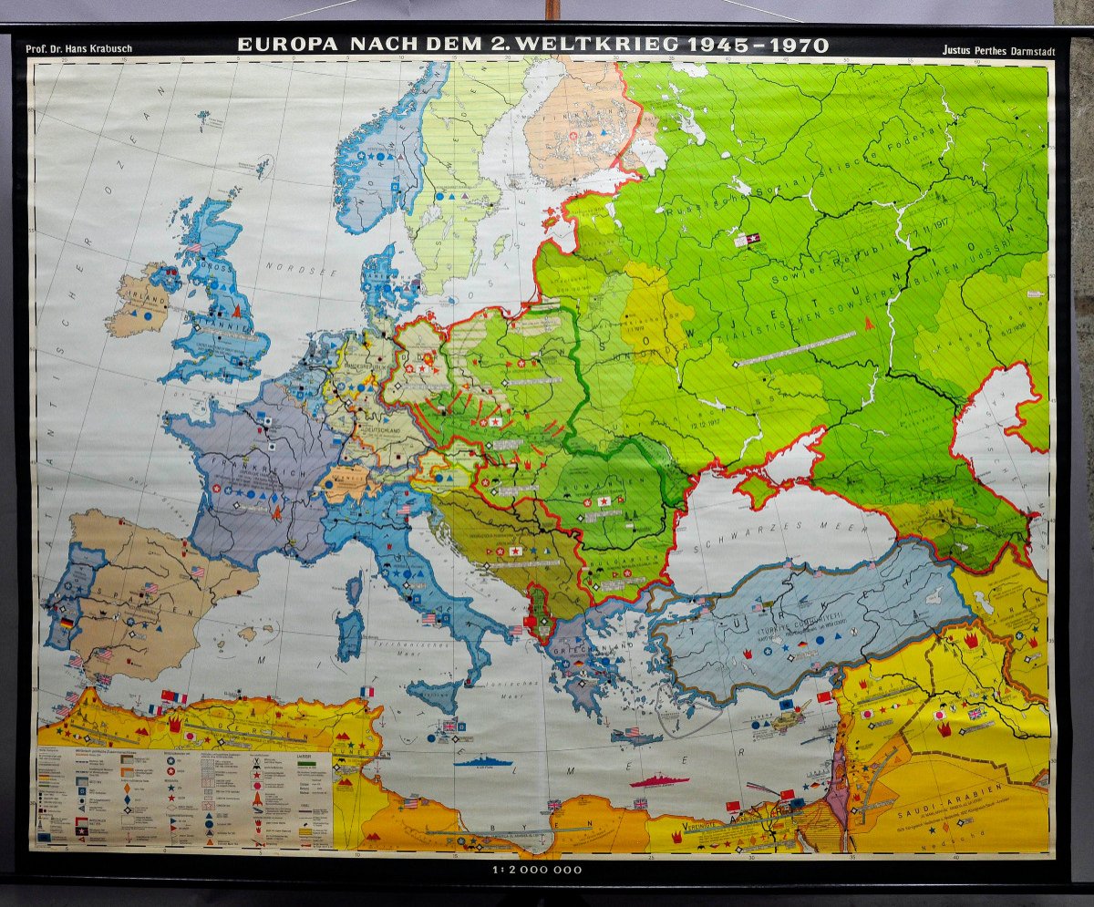 Proantic: Vintage Wall Map History Of Europe 1945 - 1970